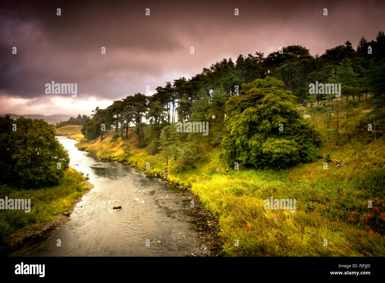 Upper clyde hi-res stock photography and images - Alamy