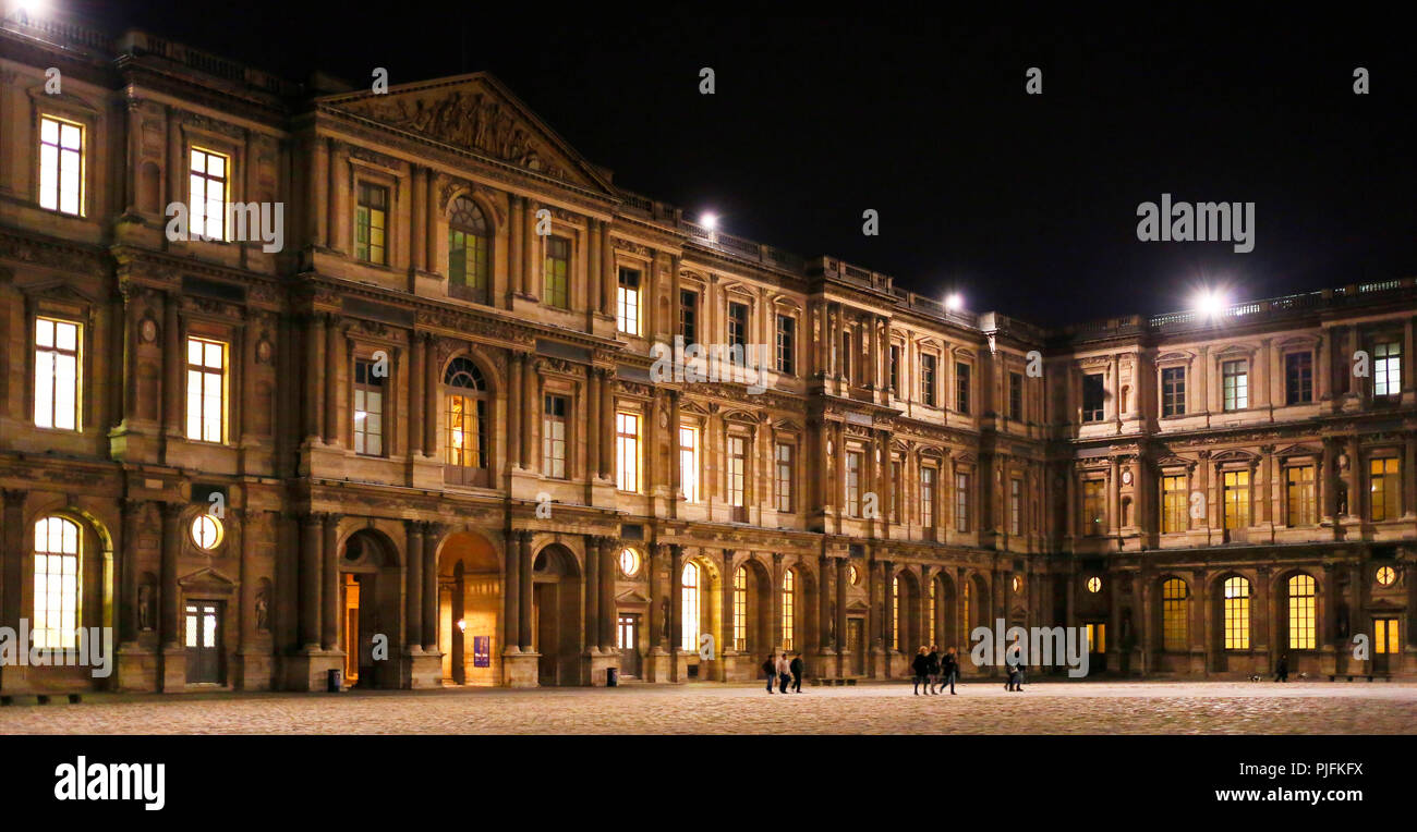 Louvre square hi-res stock photography and images - Alamy
