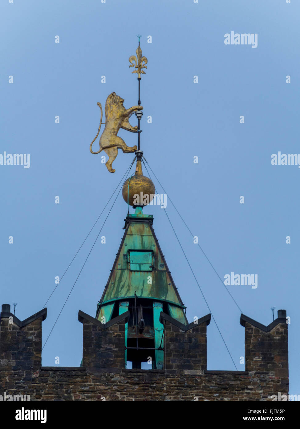 Golden weathercock hi-res stock photography and images - Alamy