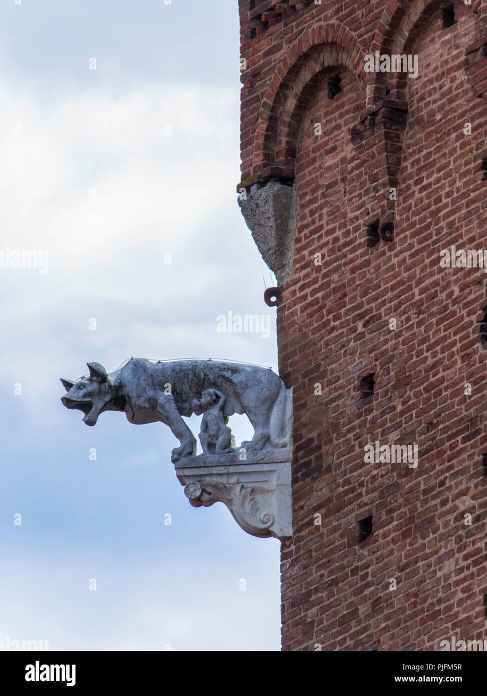 Italy, Tuscany, Siena, gargoyle on the Palazzo Publico Stock Photo - Alamy