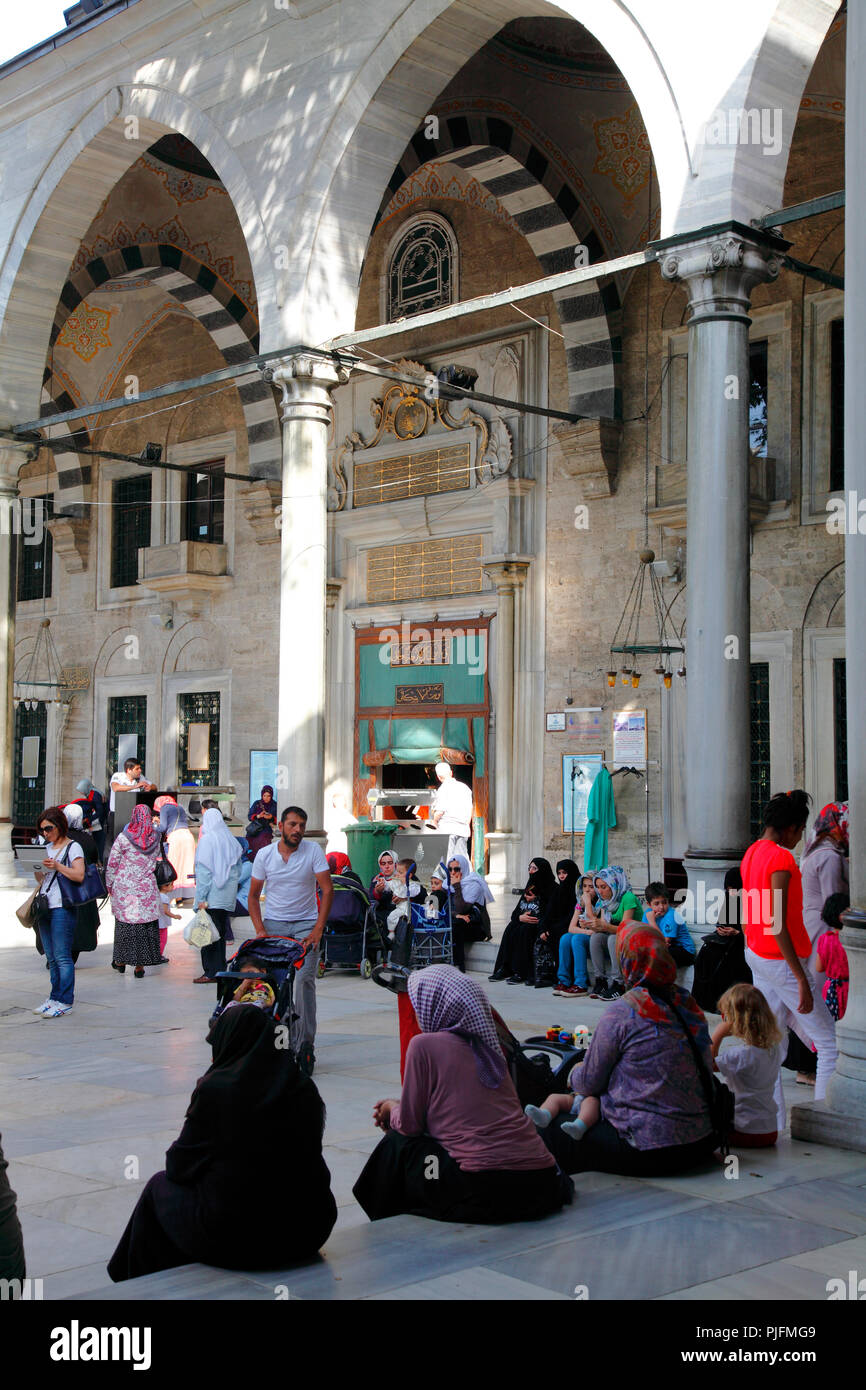 Eyüp sultan mosque hi-res stock photography and images - Alamy