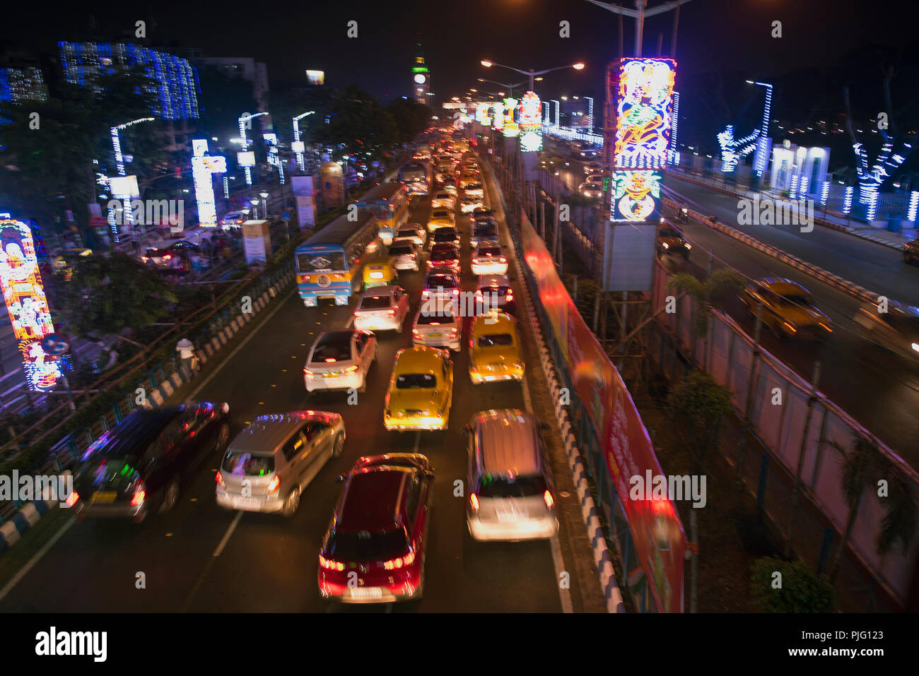 Congested vehicular road hi-res stock photography and images - Alamy