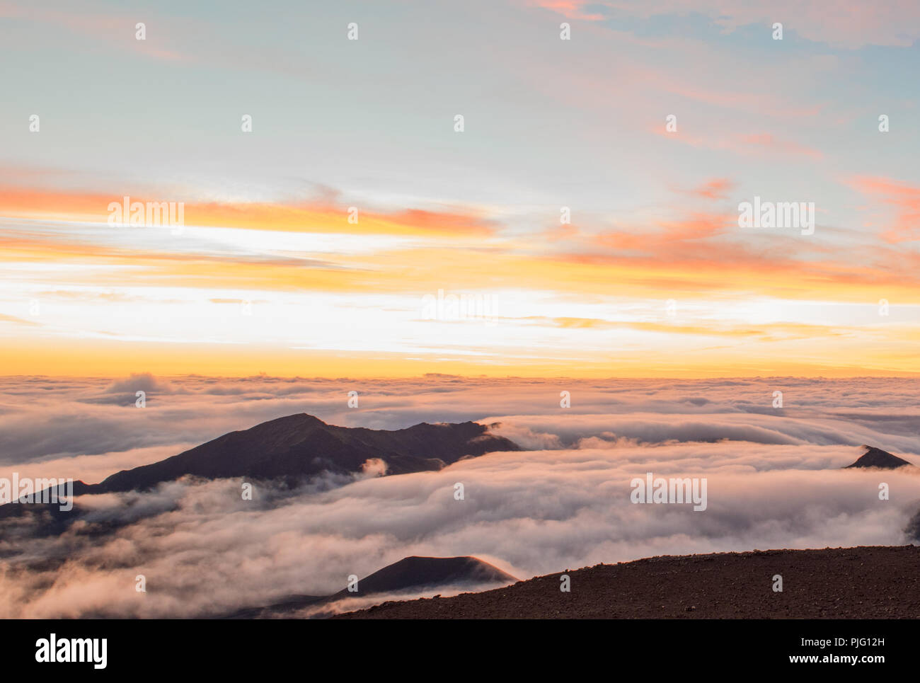 Beautiful sun rising slowly over hi-res stock photography and images ...
