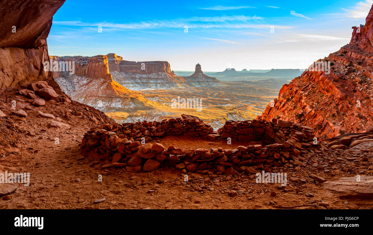 View from the inside of the False Kiva, Canyonlands National Park Moab ...