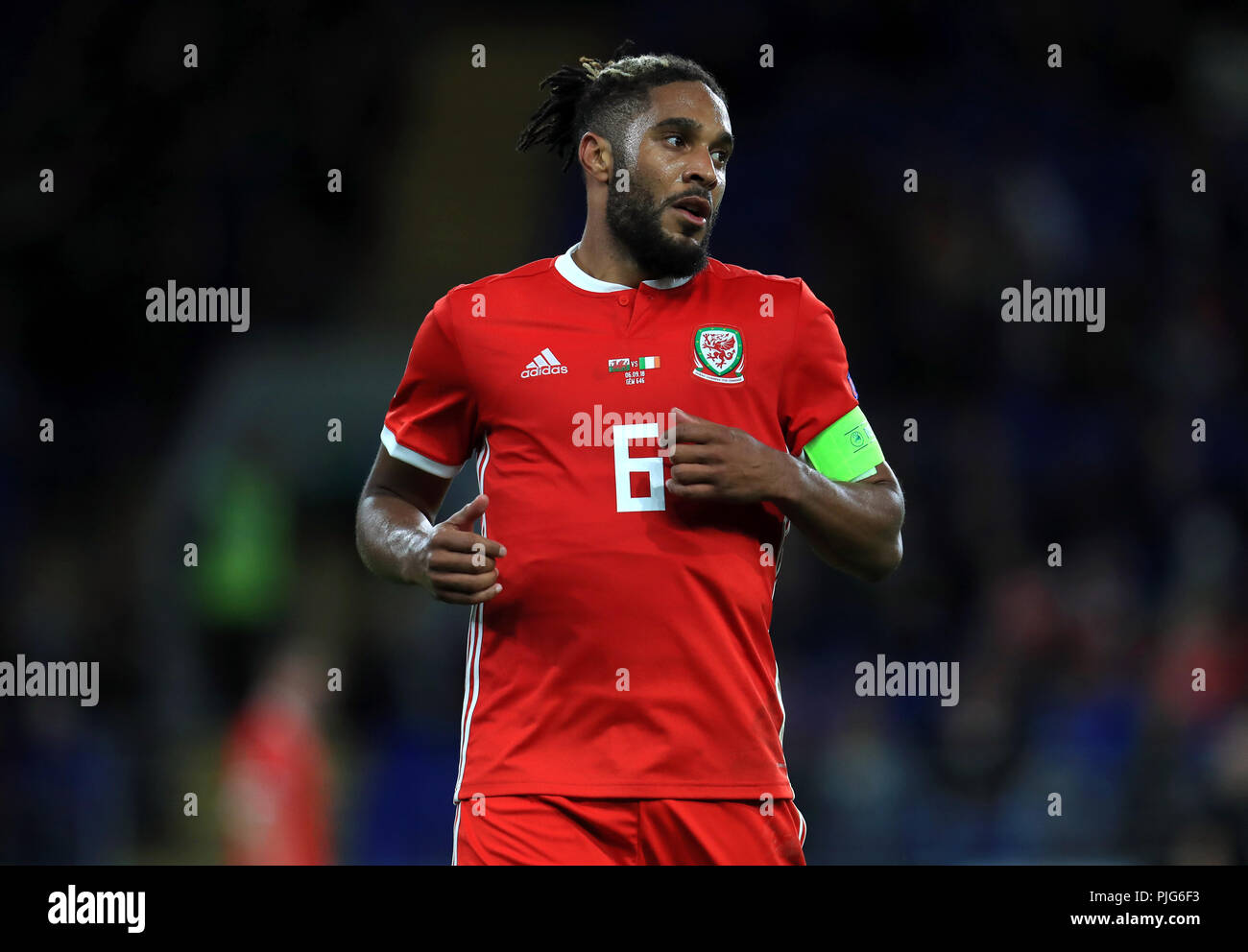 6 ashley williams hi-res stock photography and images - Alamy