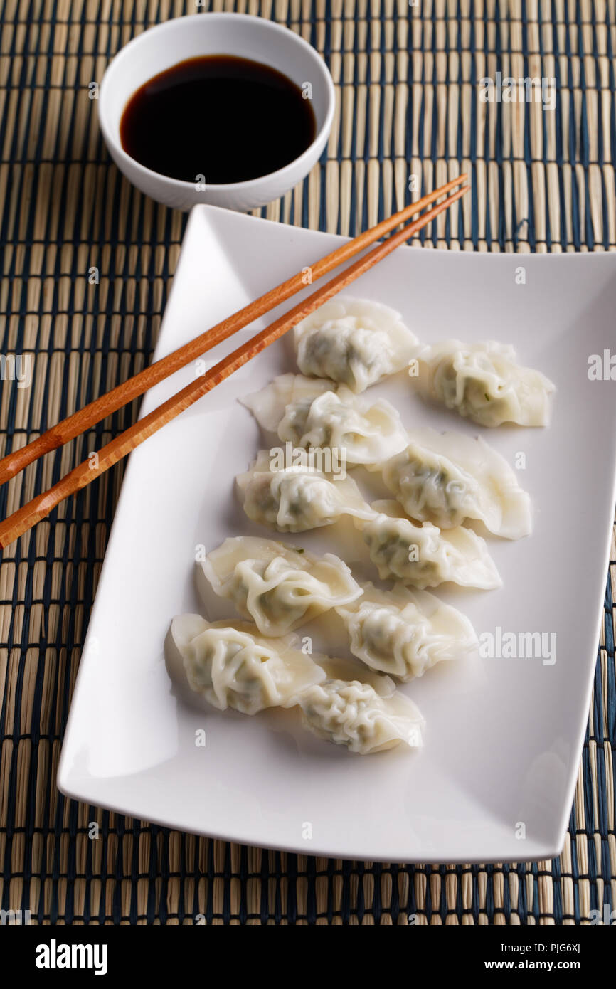 Chinese straw hi-res stock photography and images - Alamy