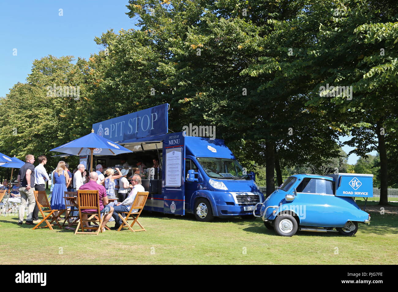 Pit palace hi-res stock photography and images - Alamy