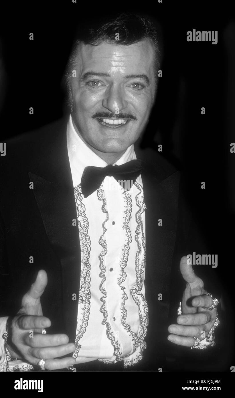 Robert goulet Black and White Stock Photos & Images - Alamy