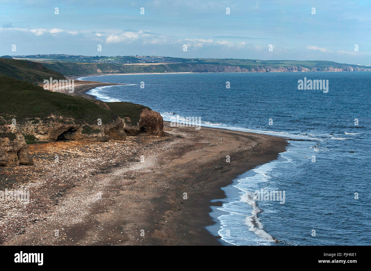 Blackhall rocks beach hi-res stock photography and images - Alamy