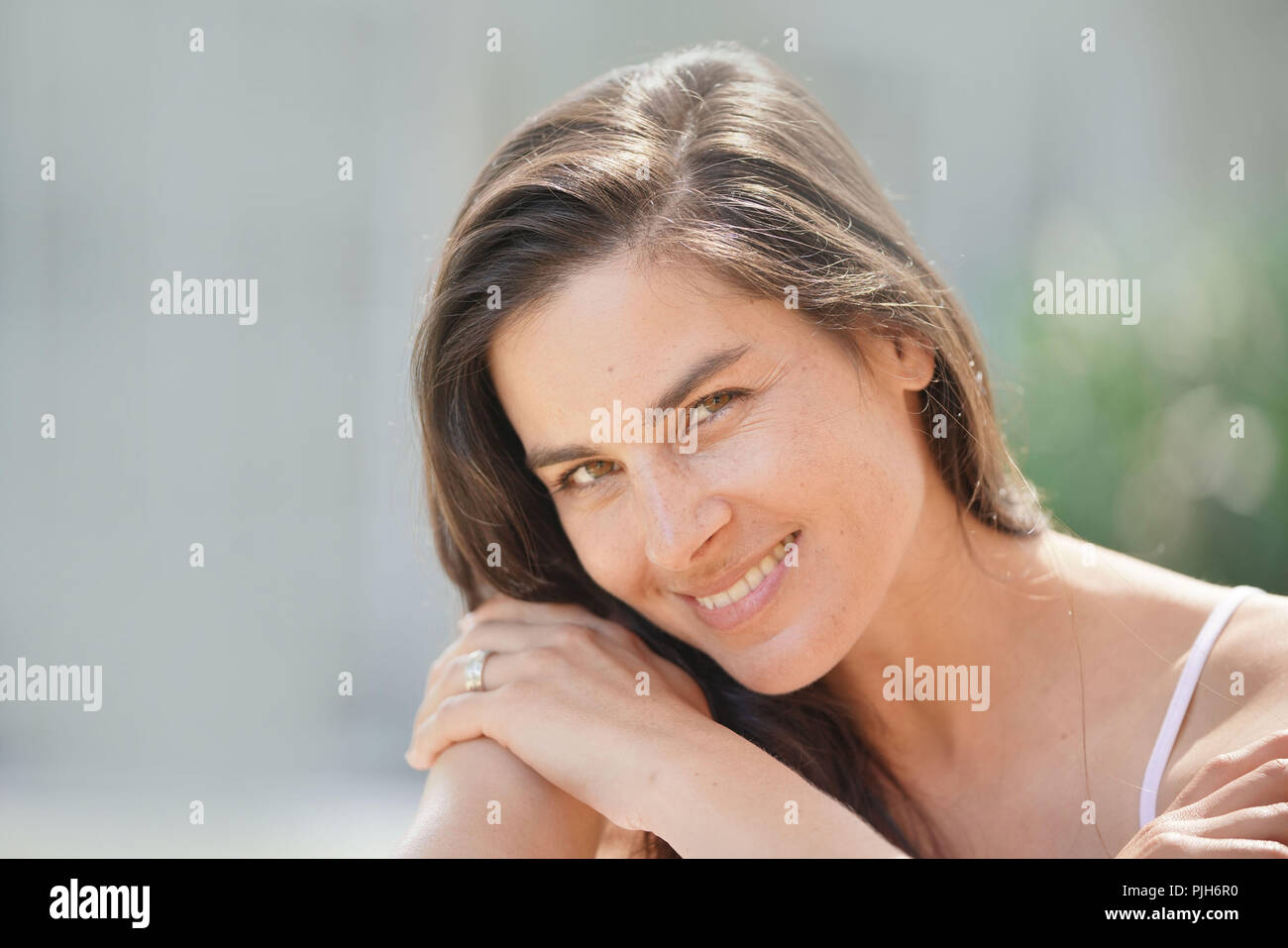 Portrait of attractive 40-year-old brunette woman Stock Photo - Alamy