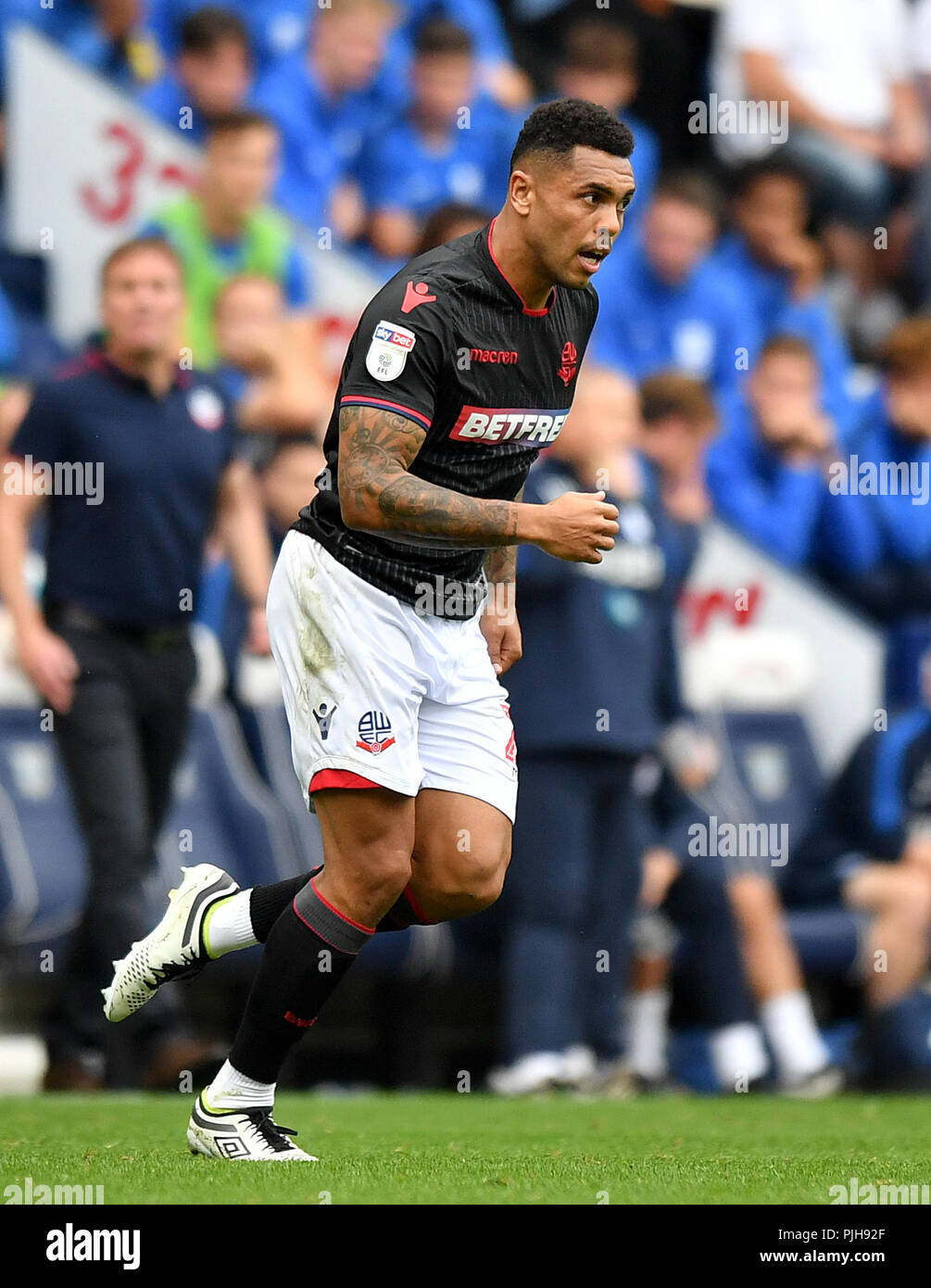 Josh magennis bolton hi-res stock photography and images - Alamy