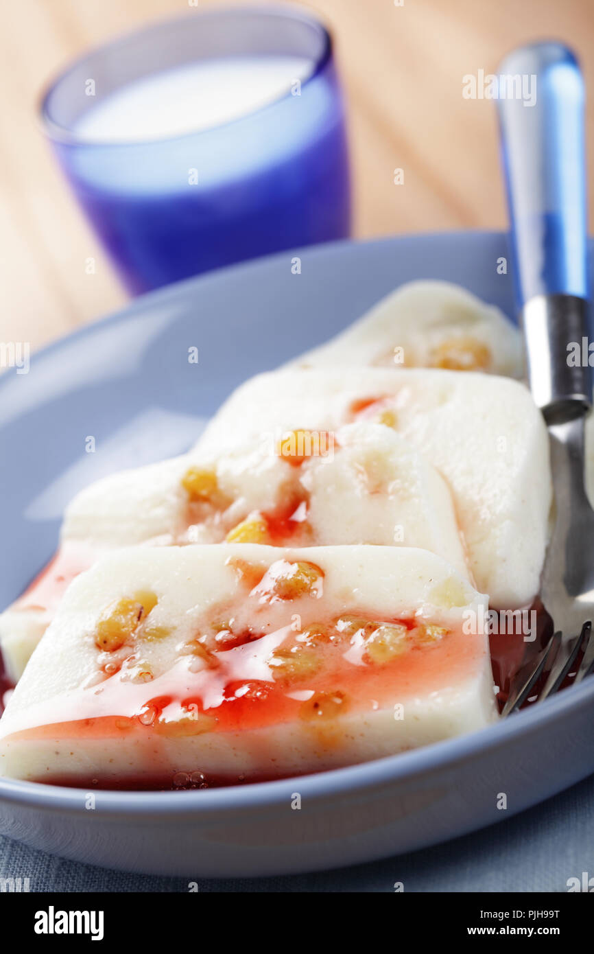 Semolina pudding jam hi-res stock photography and images - Alamy