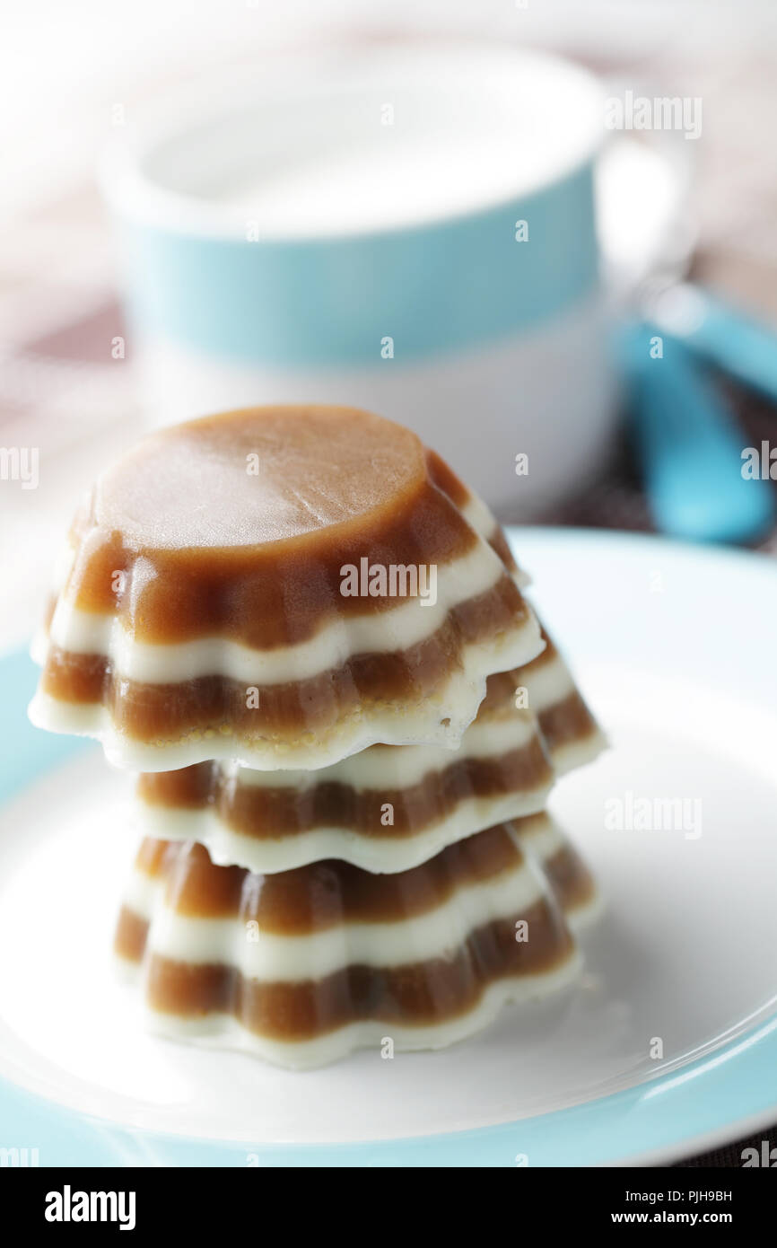 Milk layers hi-res stock photography and images - Alamy