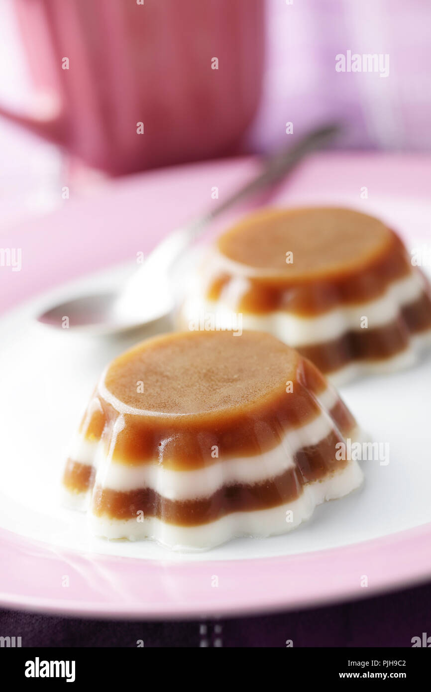 Milk layers hi-res stock photography and images - Alamy