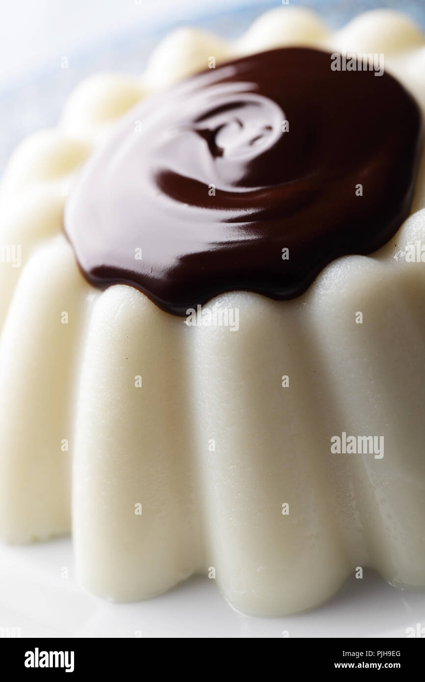 Blancmange hi-res stock photography and images - Alamy