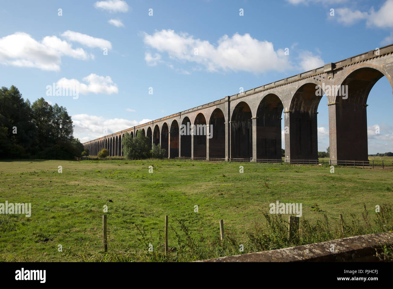Welland Viaduct, also known as Harringworth Viaduct and Seaton Viaduct ...