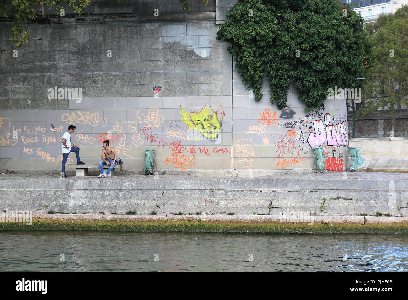 Paris Graffiti, Paris in Autumn, Paris, France, 03 September 2018 ...