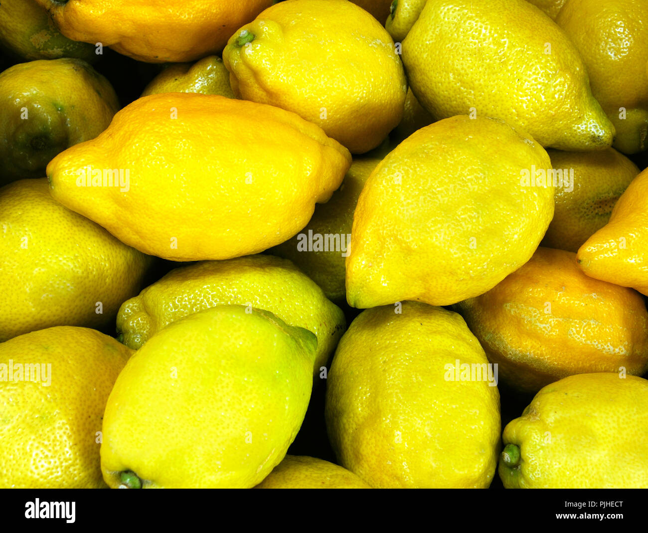Lemmons hi-res stock photography and images - Alamy