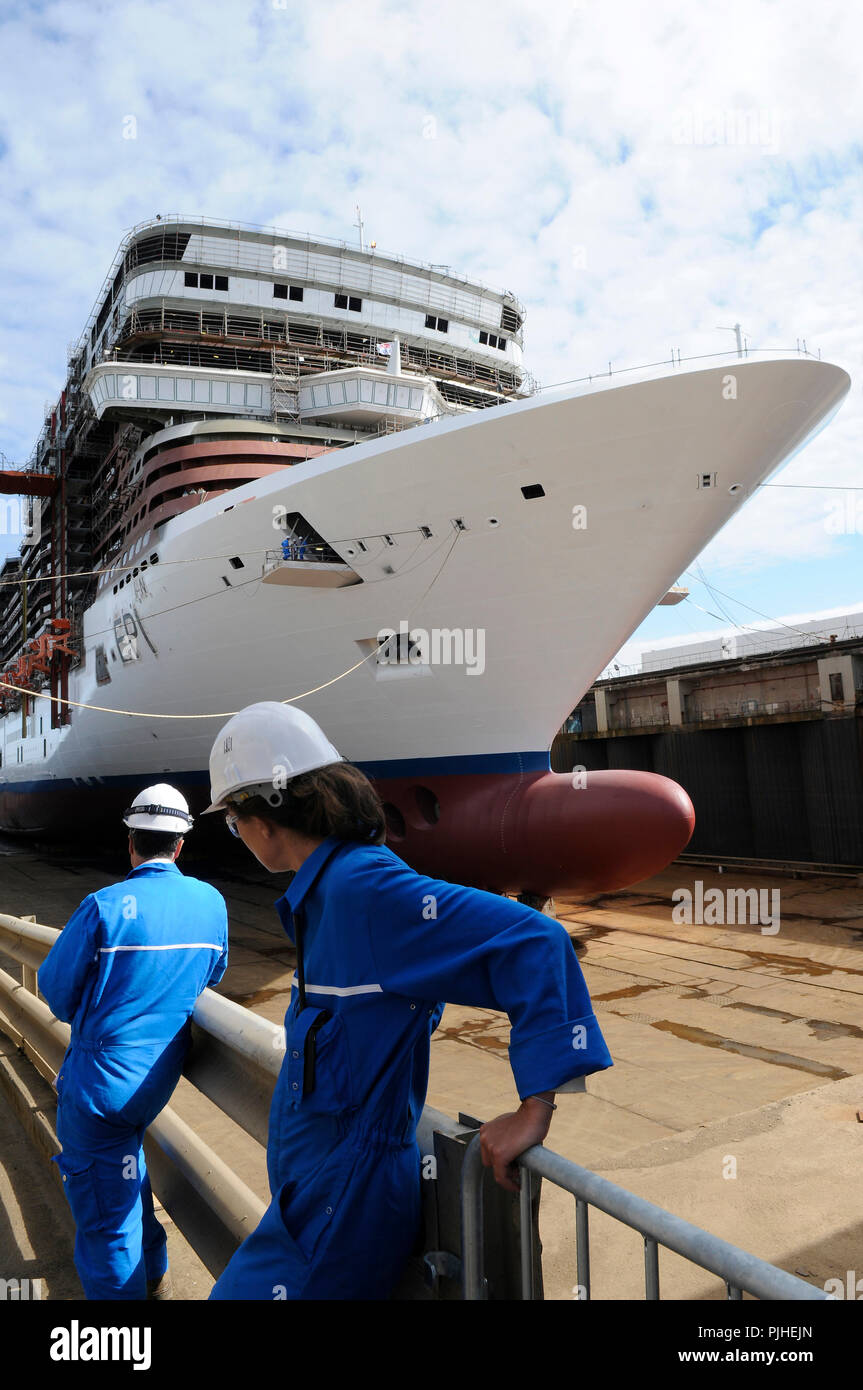 Stx shipyard hi-res stock photography and images - Alamy