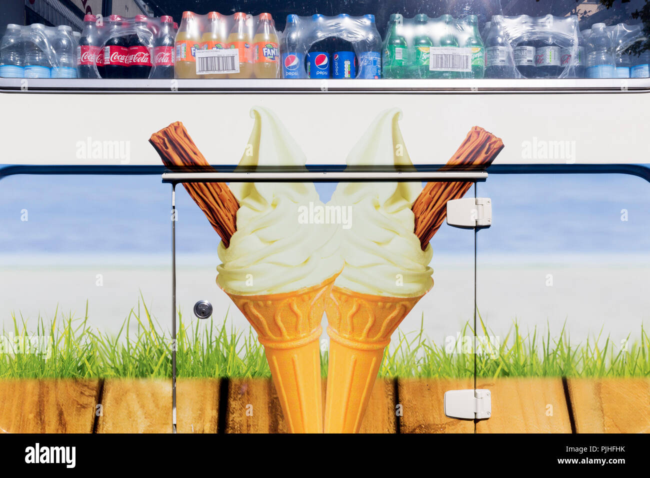 Rear of ice cream van hi-res stock photography and images - Alamy