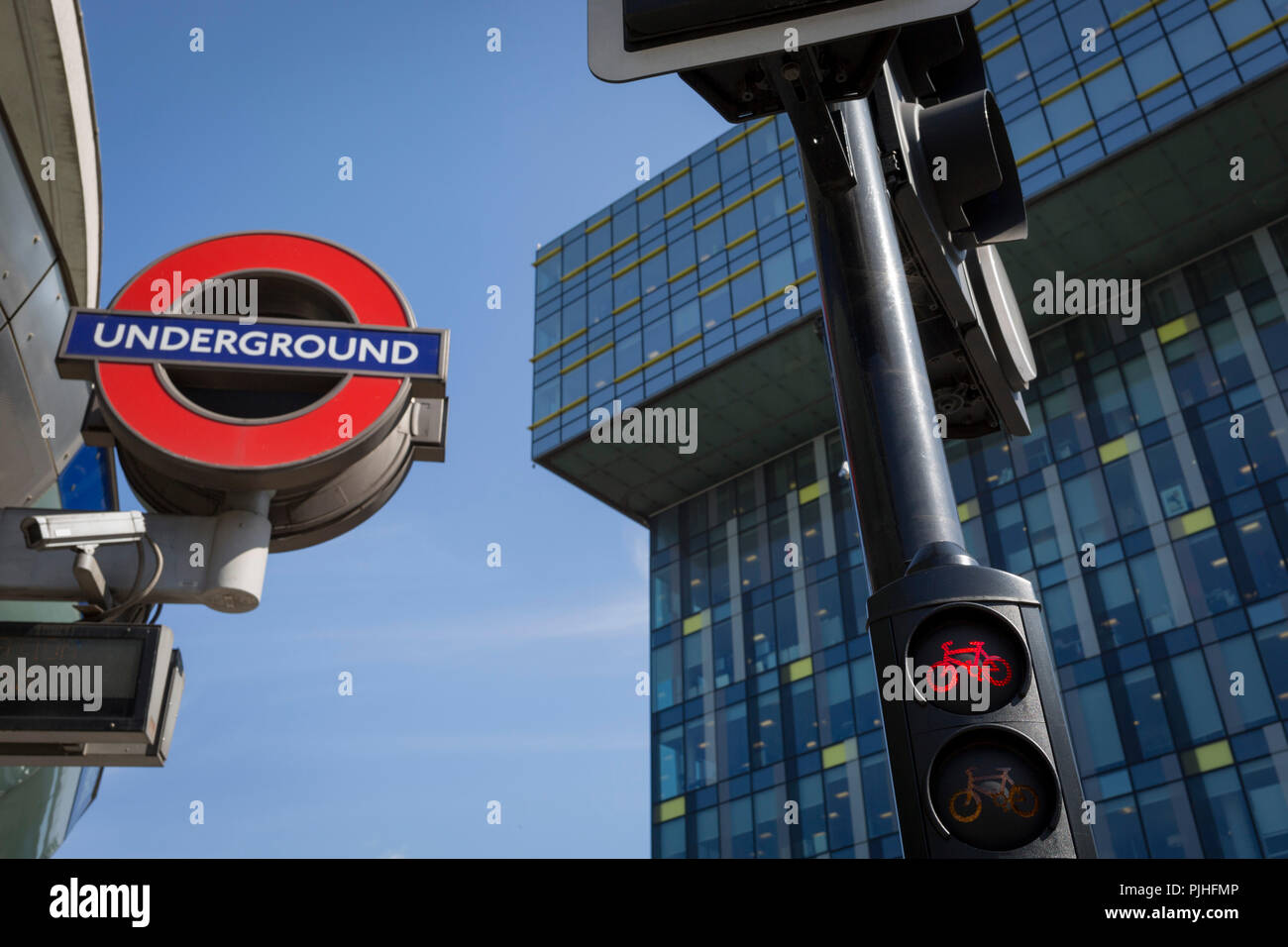 Tfl headquarters hi-res stock photography and images - Alamy