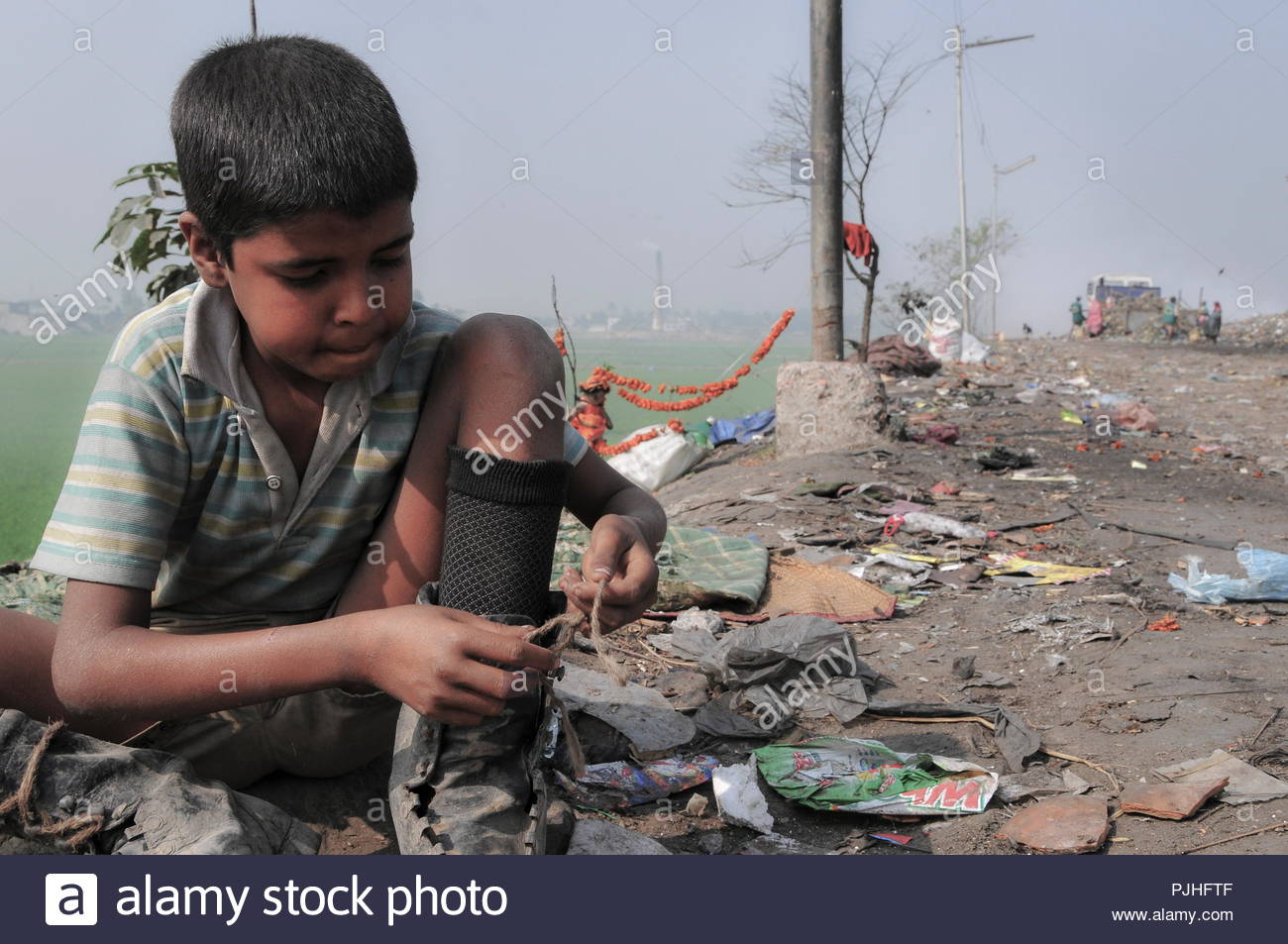 Bangladesh Children Poverty Stock Photos & Bangladesh Children Poverty ...