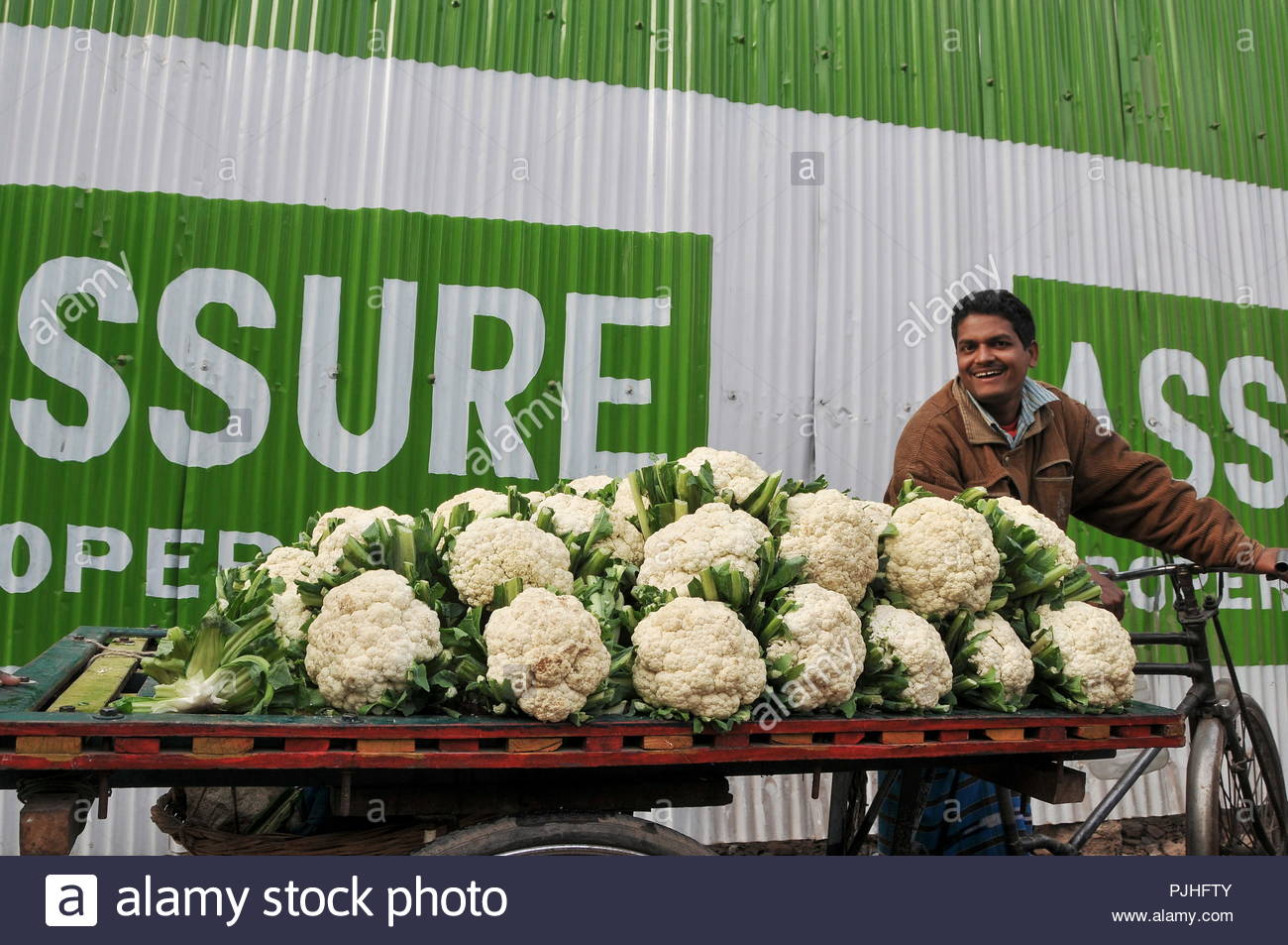 Dhaka Bangladesh Streets Stock Photos & Dhaka Bangladesh Streets Stock ...