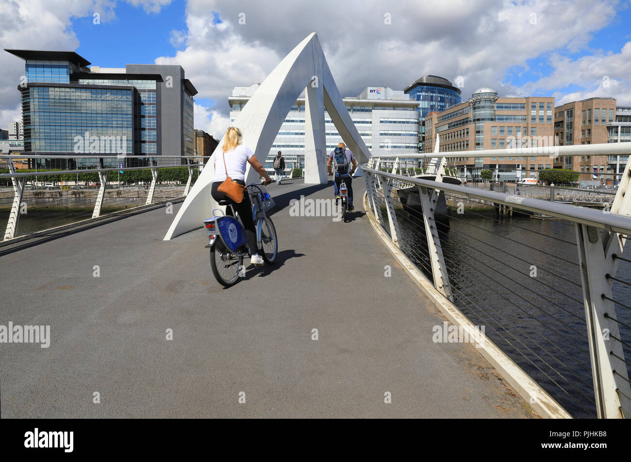 The Tradeston Bridge known as the 'Squiggly Bridge' across the River ...