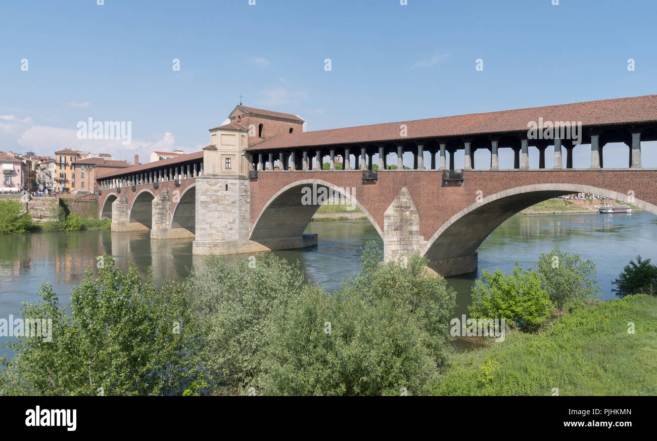 Ponte Coperto bridge (covered bridge) and Ticino river, Pavia, Lombardy ...