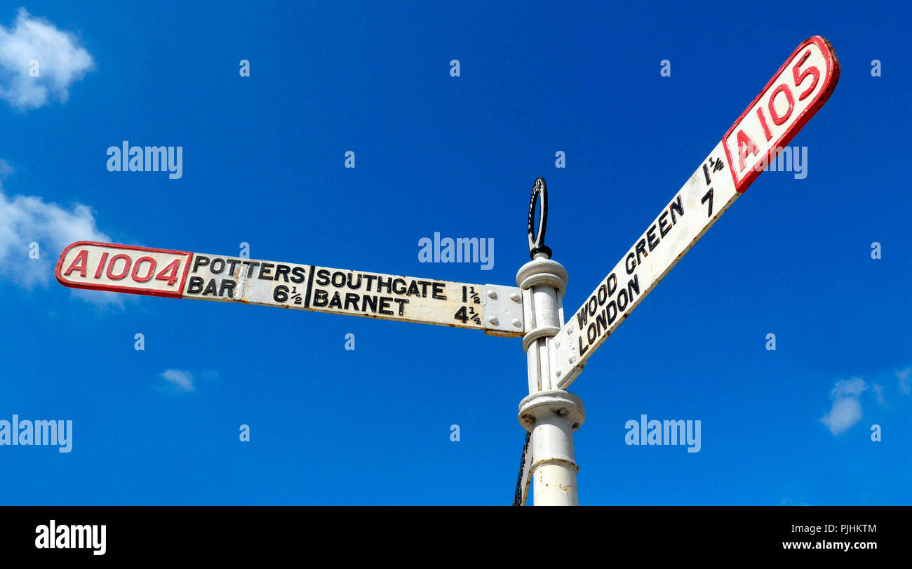 Palmers green triangle hi-res stock photography and images - Alamy