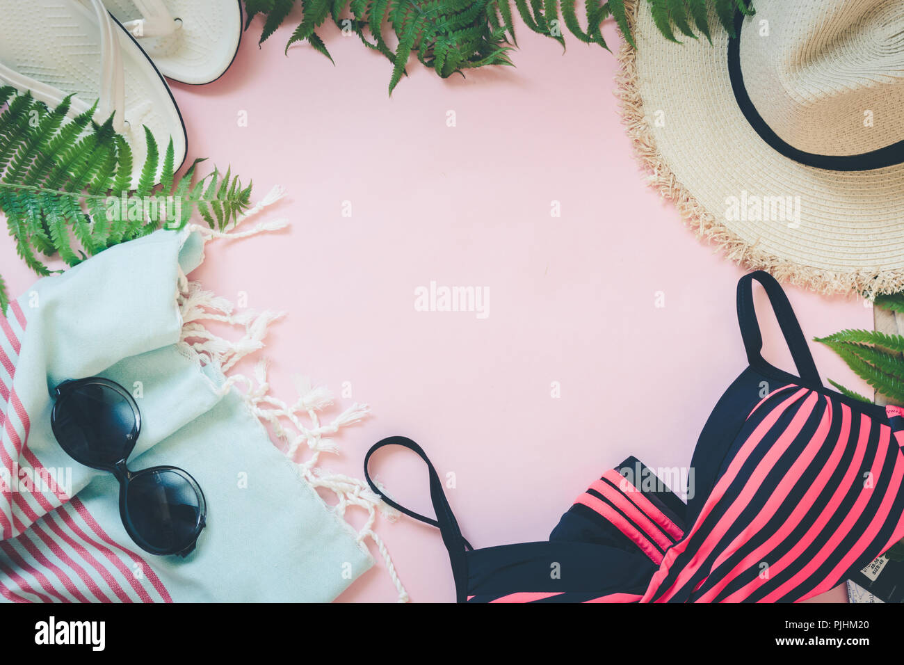 Border outfit beach female hi-res stock photography and images - Alamy