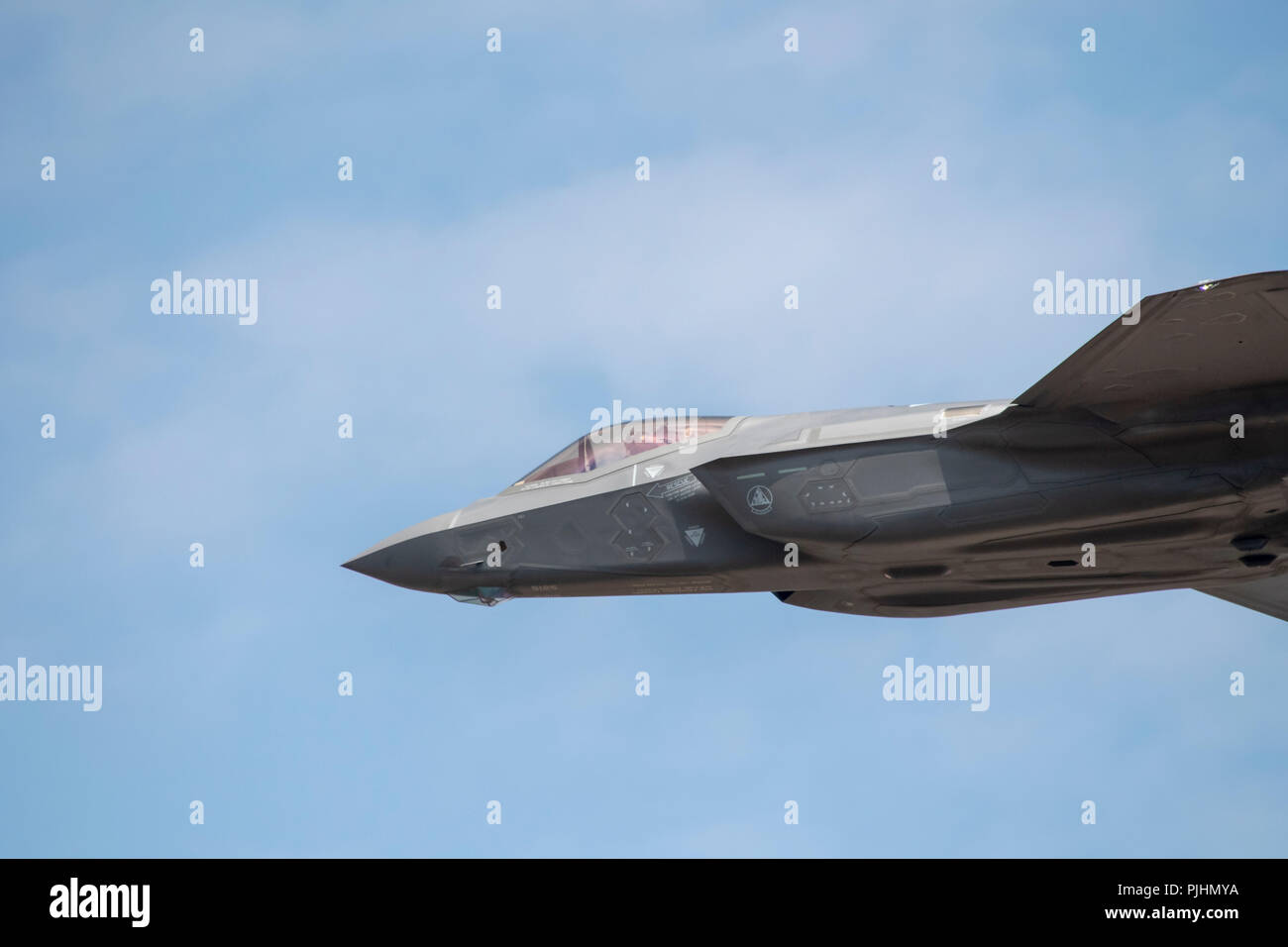 F 35 lightning attack hi-res stock photography and images - Alamy