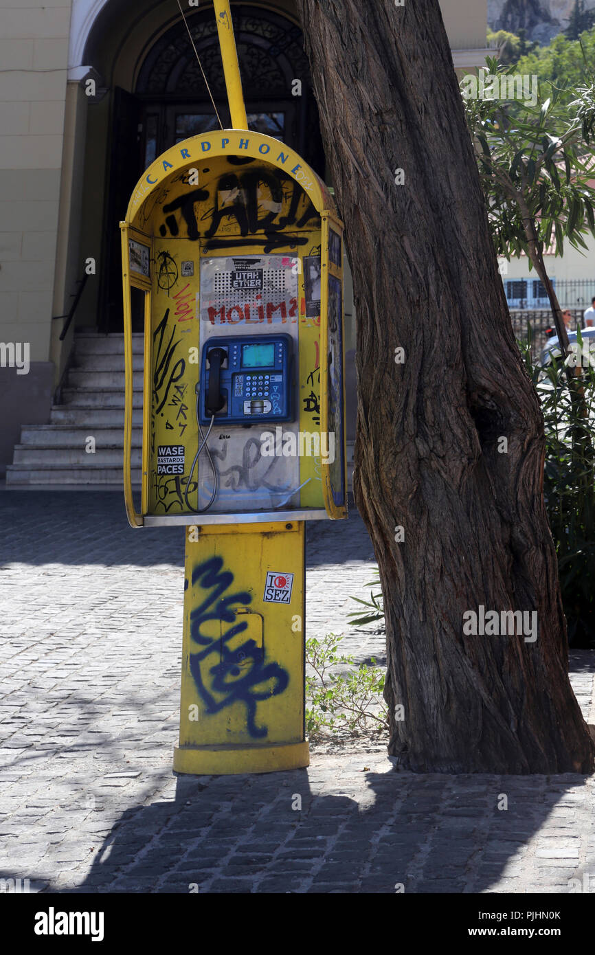 Public phone telephone hi-res stock photography and images - Alamy