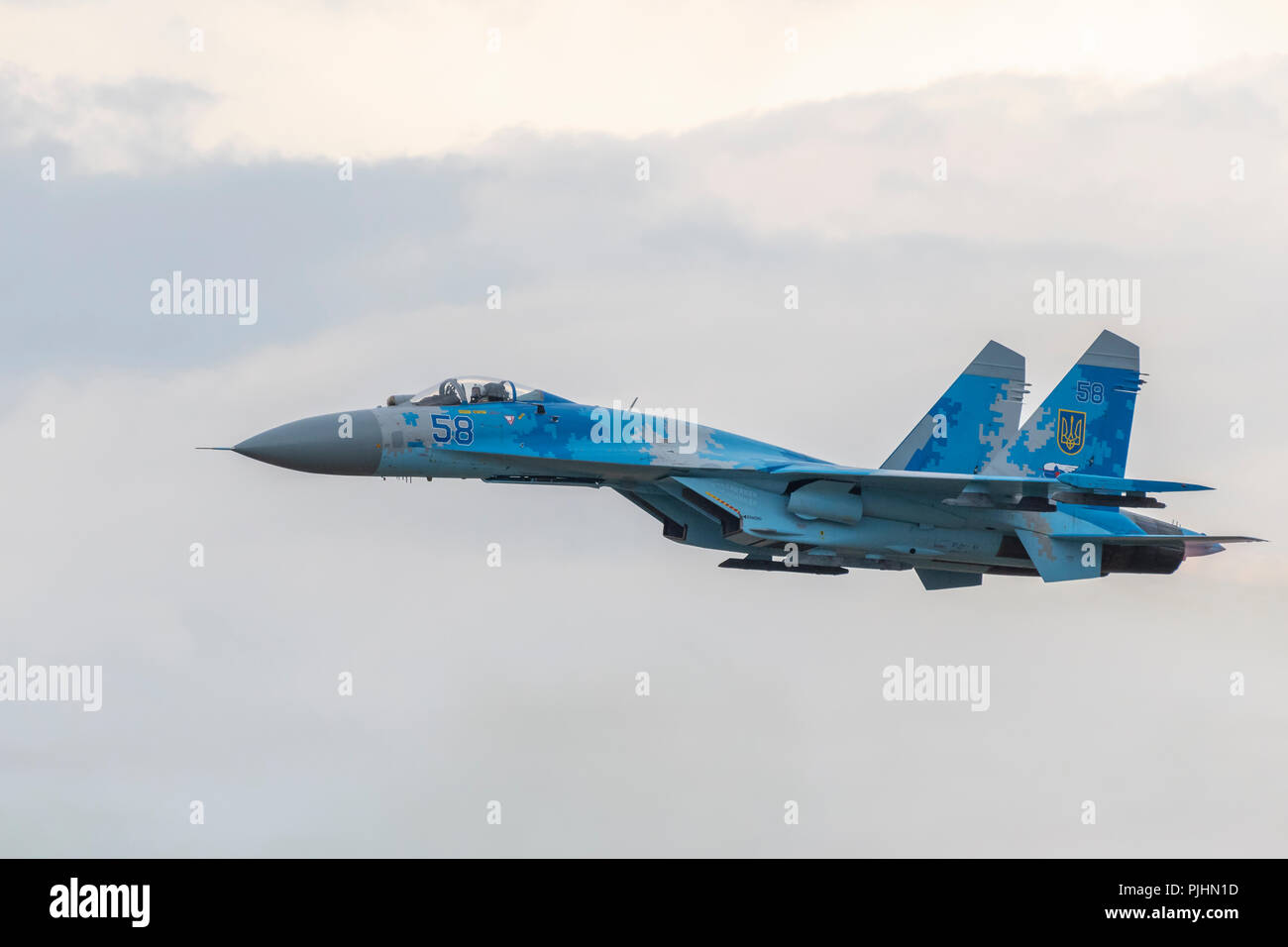 Su 27 flanker hi-res stock photography and images - Alamy