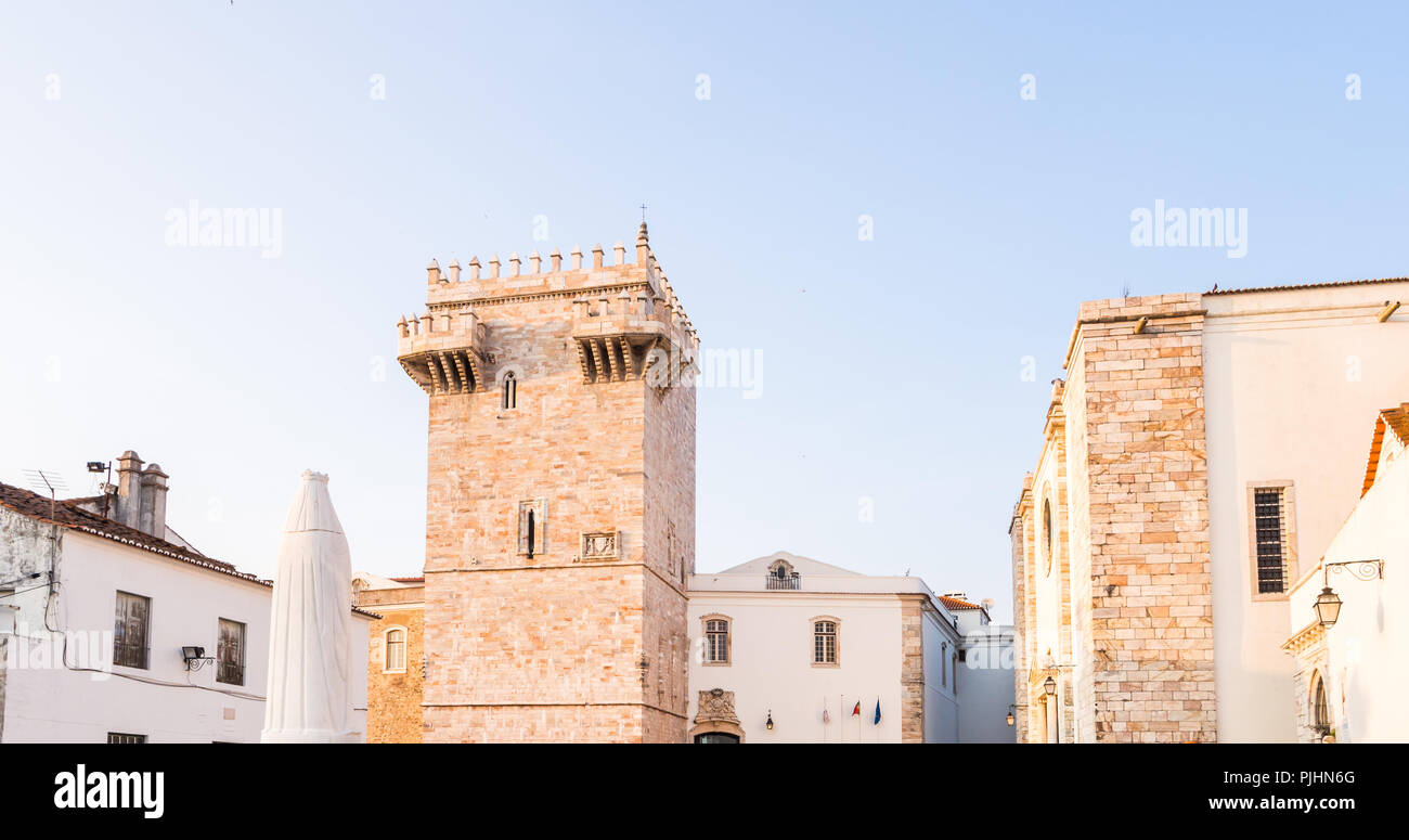 Estremoz Castle (Castelo da Rainha Santa Isabel) with Tres Coroas ...