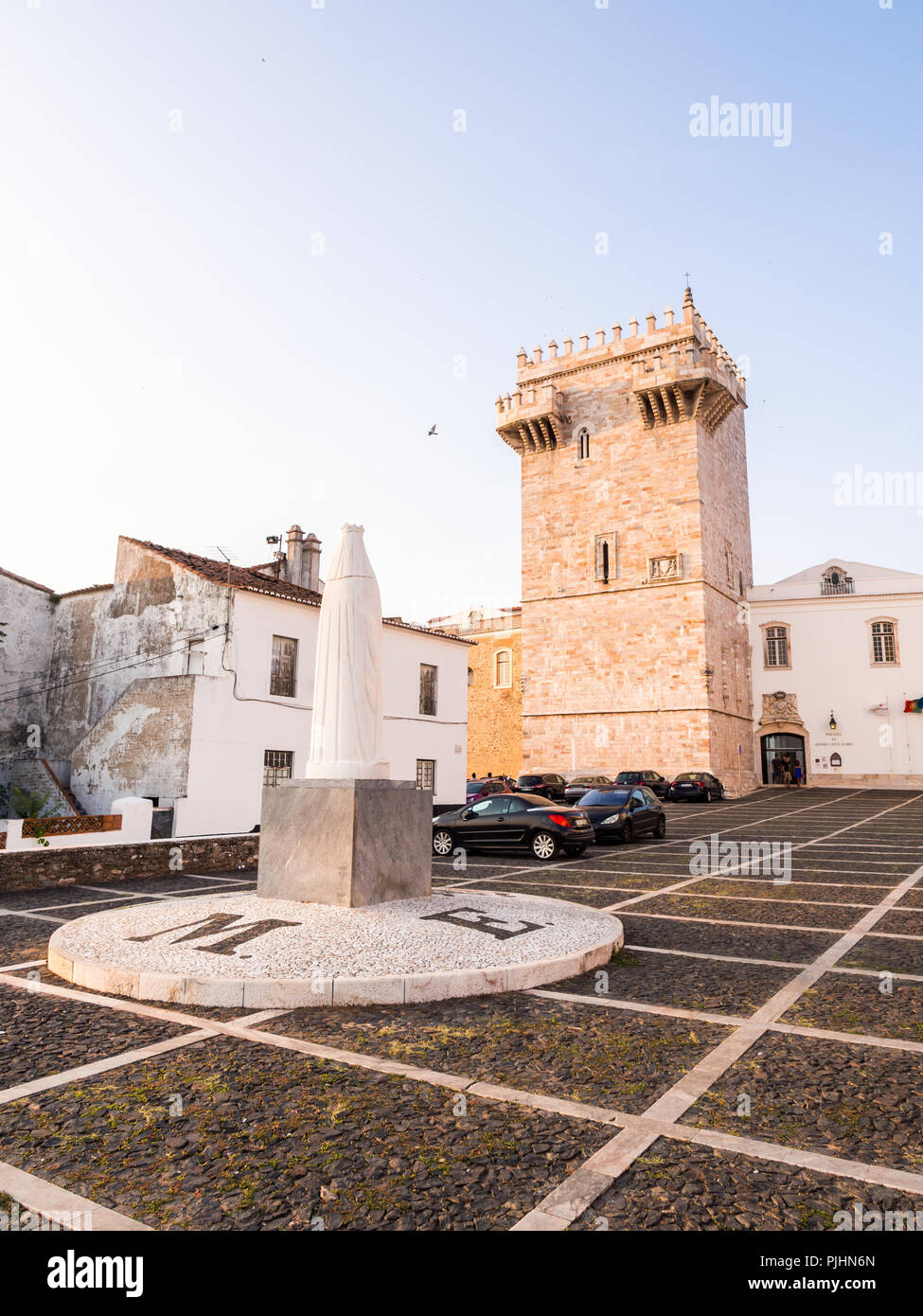 ESTREMOZ, PORTUGAL – AUGUST 23, 2018: Estremoz Castle (Castelo da ...