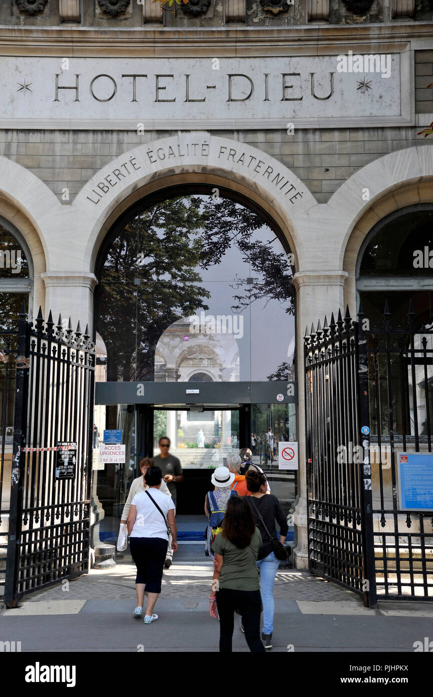 Hotel dieu paris hospital hi-res stock photography and images - Alamy