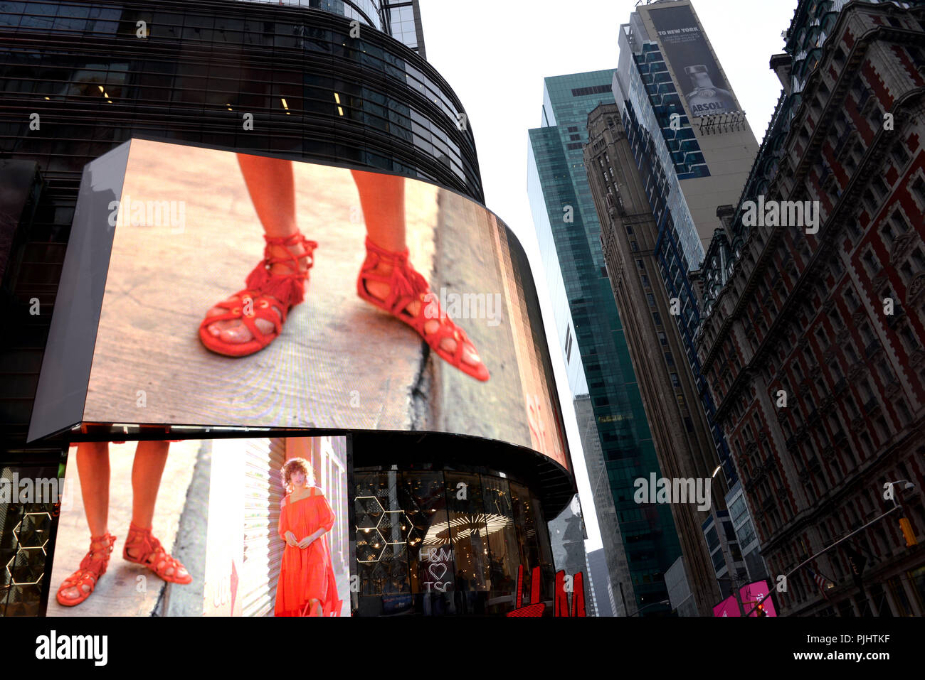 Luminous advertising hi-res stock photography and images - Alamy