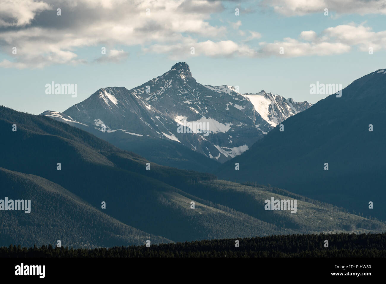 Purcell mountain range hi-res stock photography and images - Alamy