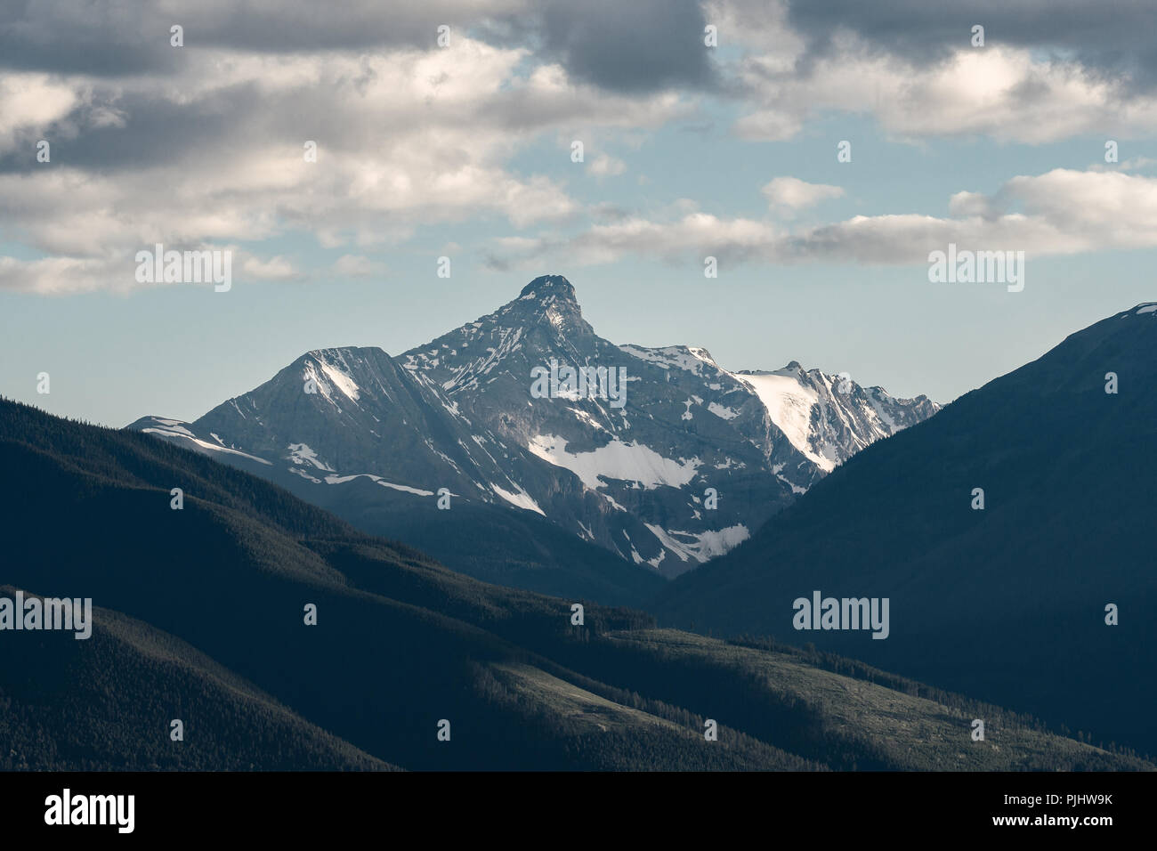 Purcell mountains at sunrise hi-res stock photography and images - Alamy