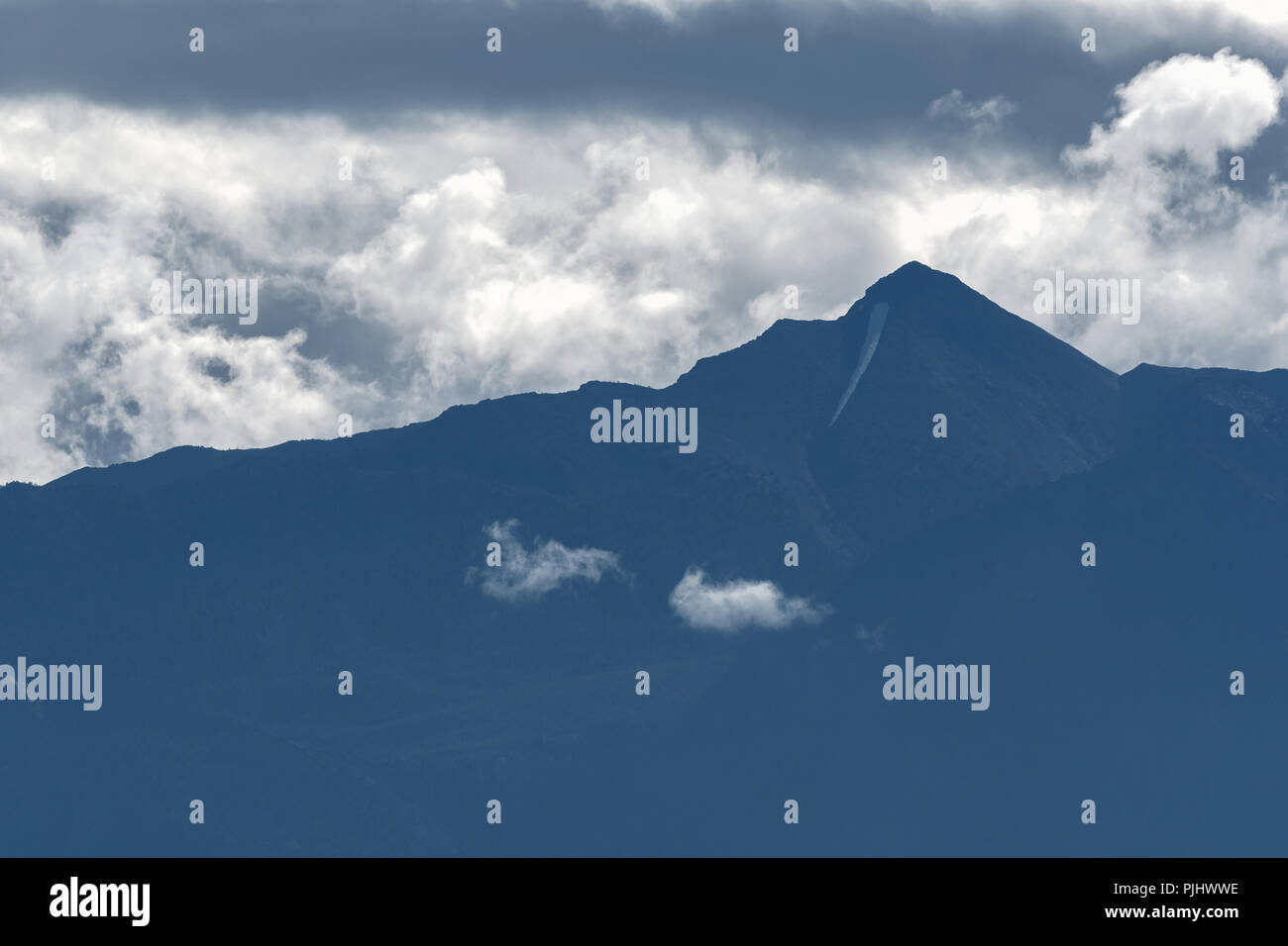Morning mist over Canadian Rockies Stock Photo - Alamy