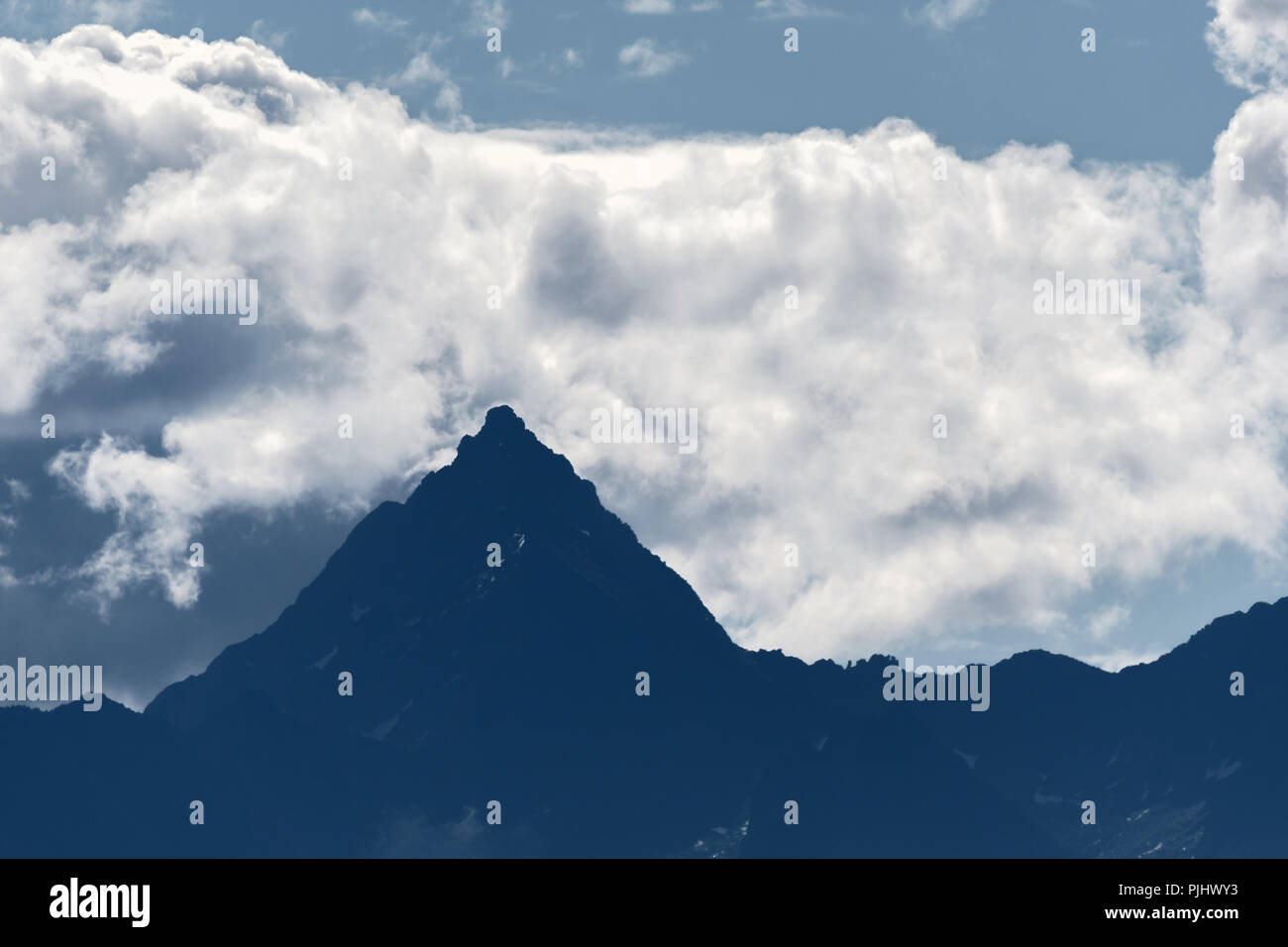 Sun rise over mountain canada hi-res stock photography and images - Alamy