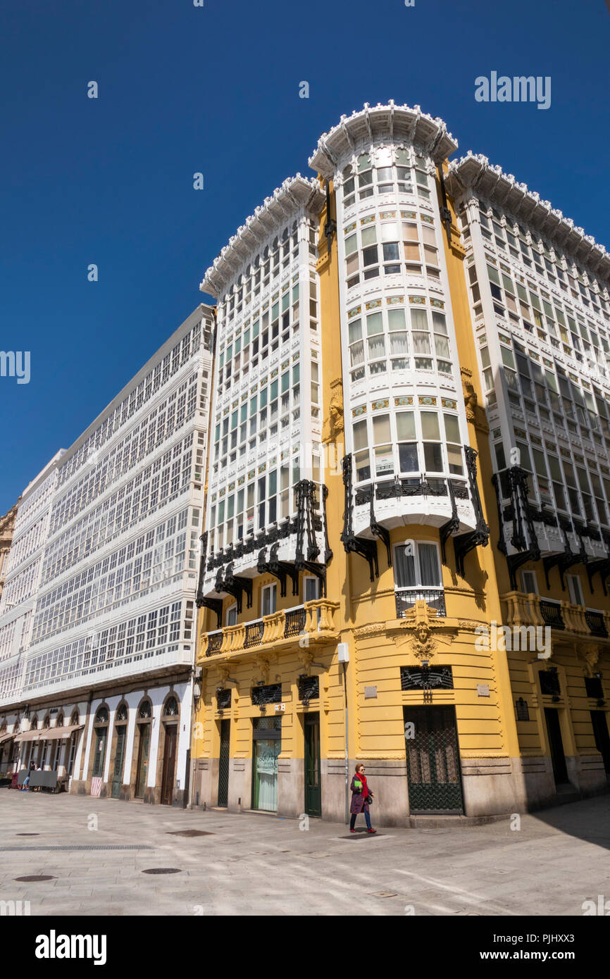 Tall historic buildings hi-res stock photography and images - Alamy