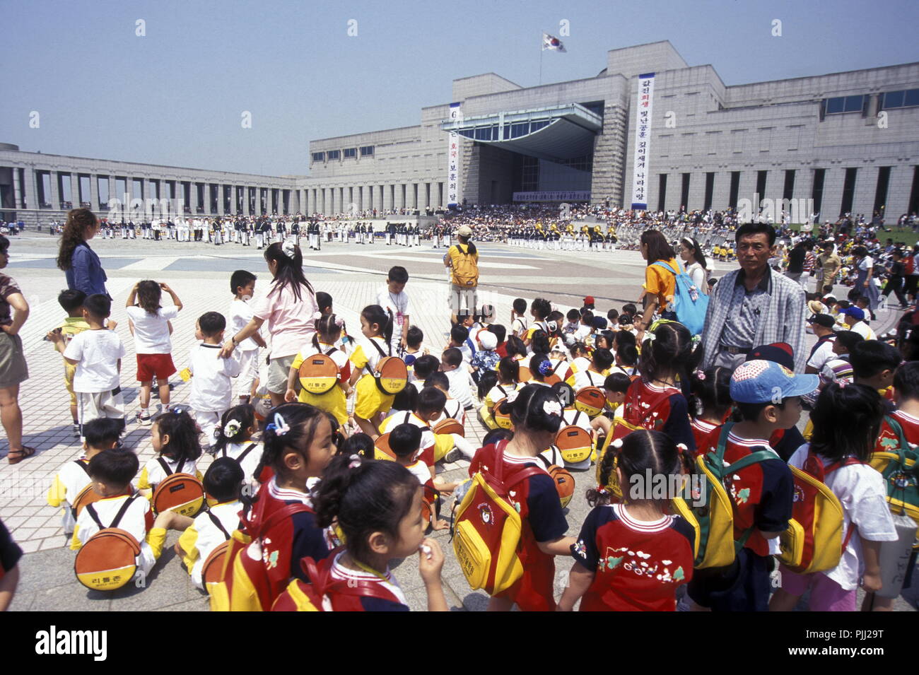 South korea school children hi-res stock photography and images - Alamy