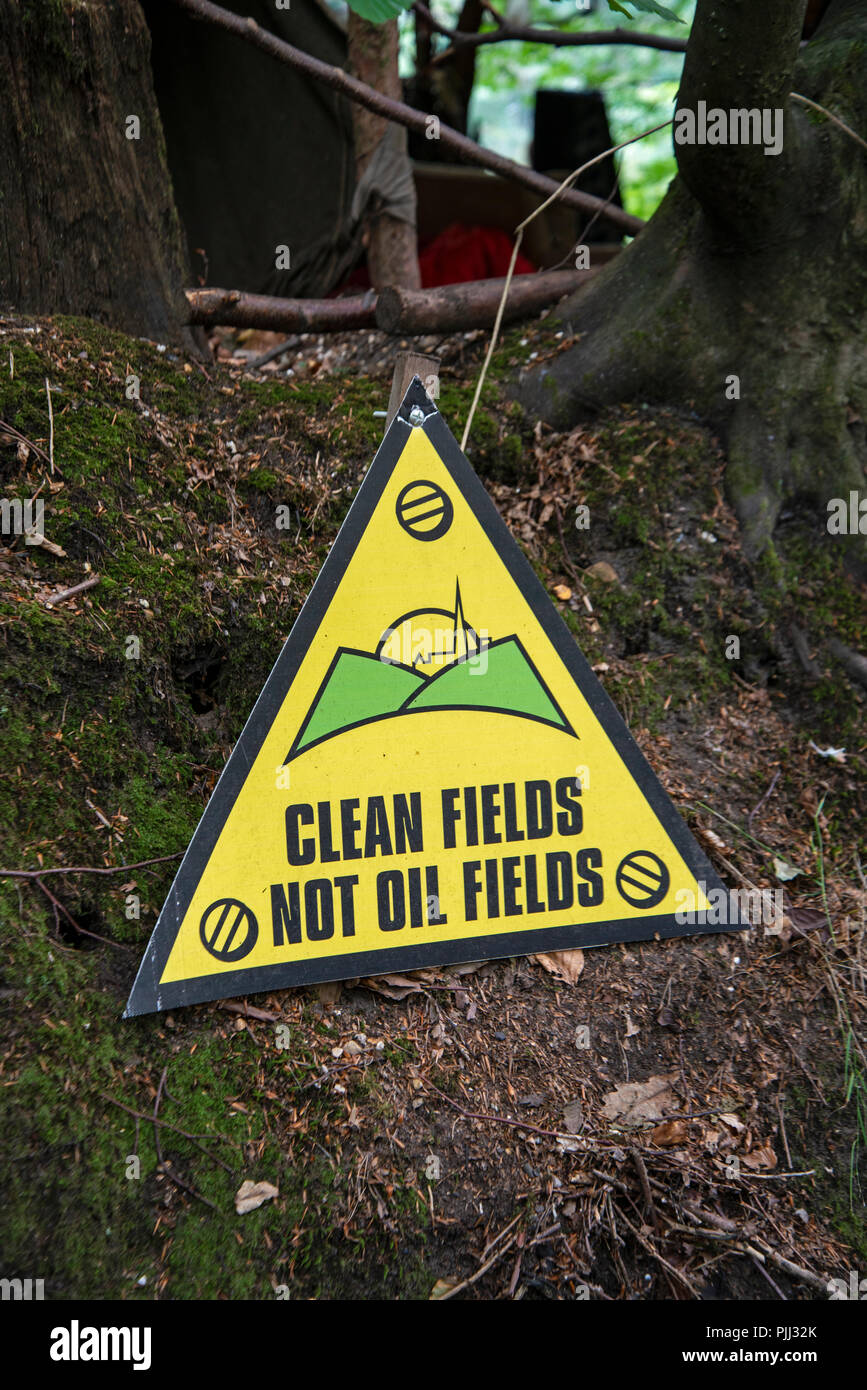 Anti fracking signs hi-res stock photography and images - Alamy