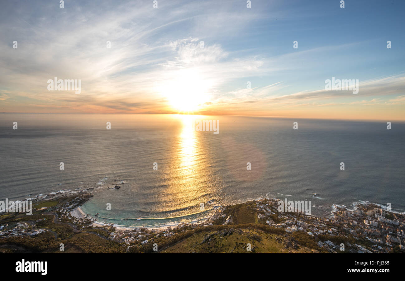 sunset at the lions head in cape town Stock Photo - Alamy