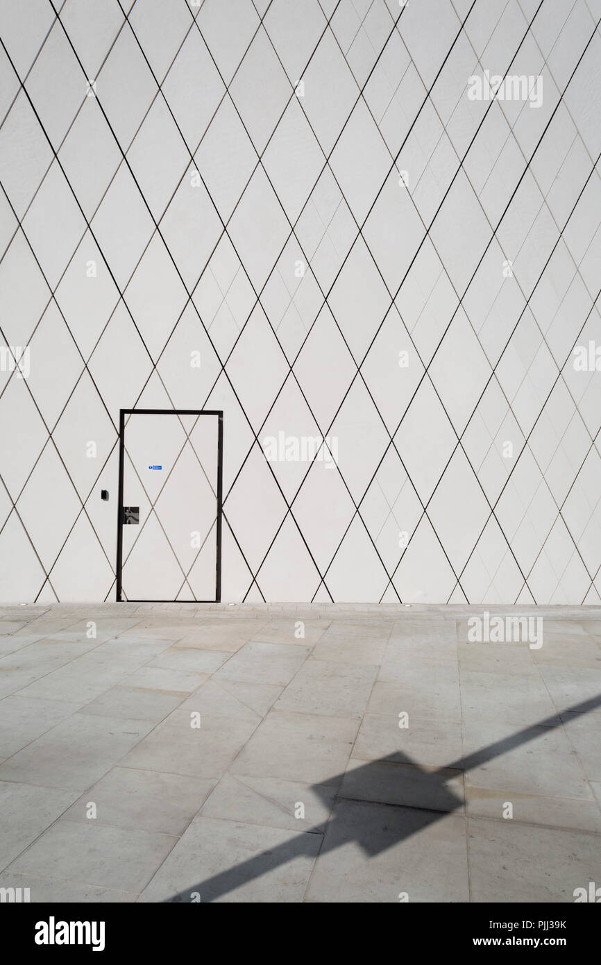 Door geometric hi-res stock photography and images - Alamy
