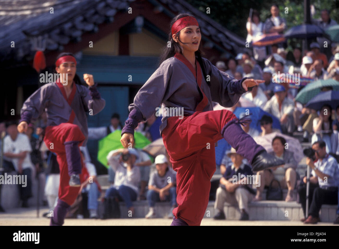 a traditional korean dance show in the city of Seoul in South Korea in ...