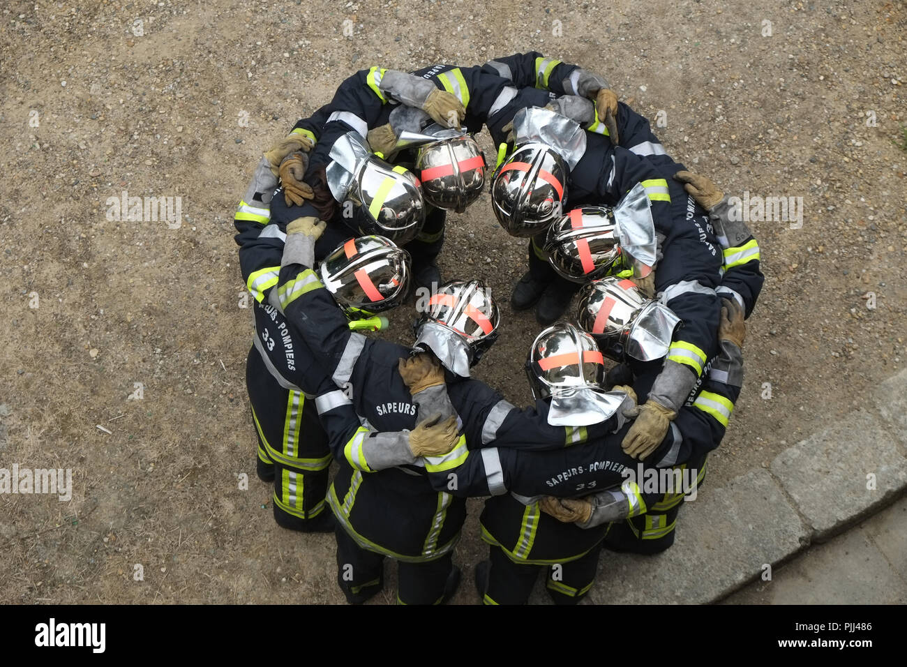 Group of firefighters hi-res stock photography and images - Alamy