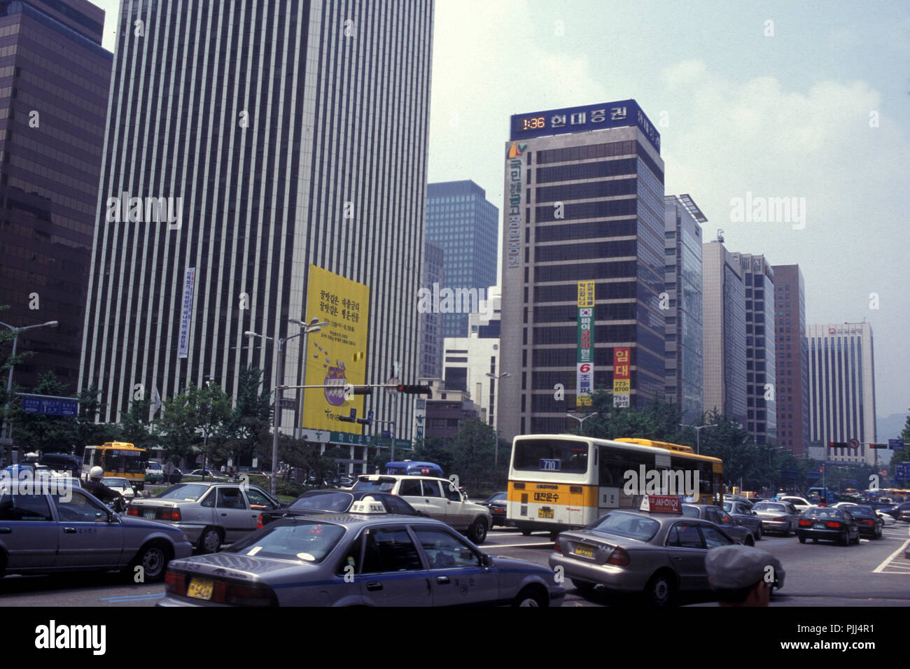 the city centre of Seoul in South Korea in EastAasia. Southkorea, Seoul ...